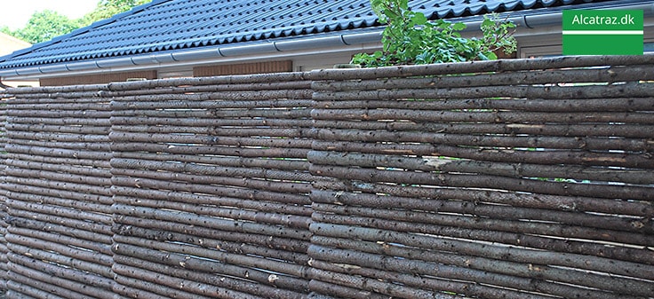 Raftehegn med bark